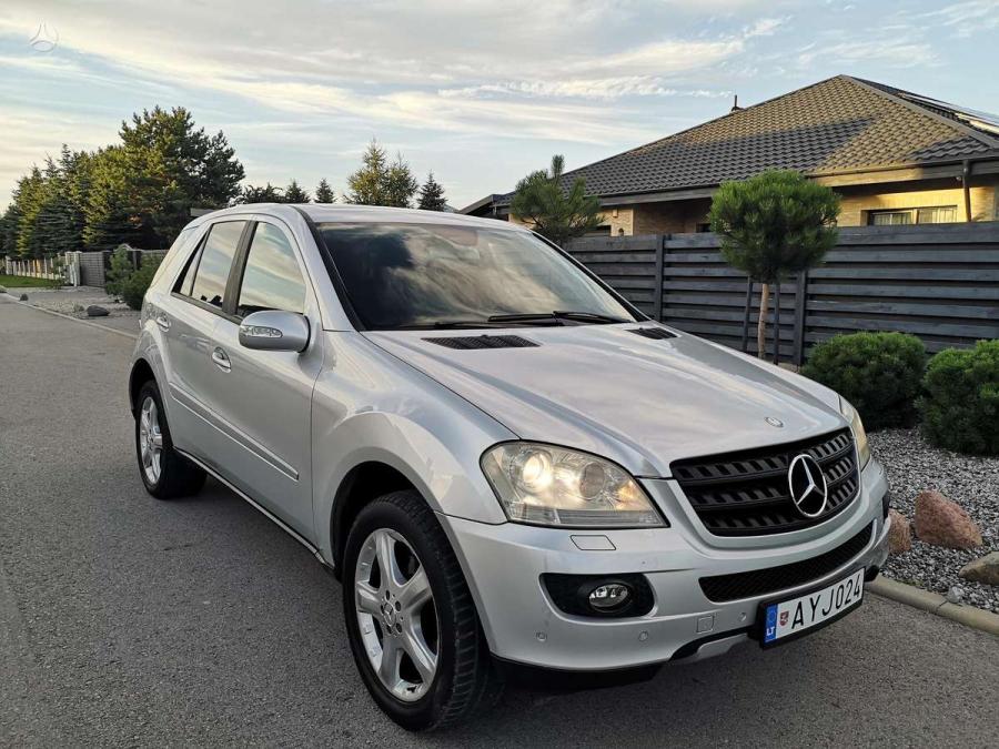 Grey Mercedes-Benz ML 280 2006 in Klaipeda, with an engine capacity of 3.00 L and mileage of 300 thousand km for 4400 €, photo 1 on AUTOMOTO.COM.LV