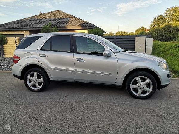 Grey Mercedes-Benz ML 280 2006 in Klaipeda, with an engine capacity of 3.00 L and mileage of 300 thousand km for 4400 €, photo 2 on AUTOMOTO.COM.LV