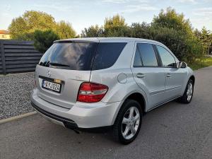 Grey Mercedes-Benz ML 280 2006 in Klaipeda, with an engine capacity of 3.00 L and mileage of 300 thousand km for 4400 €, photo 4 on AUTOMOTO.COM.LV