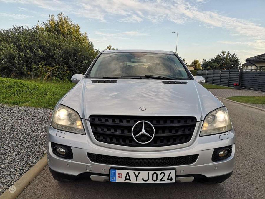Grey Mercedes-Benz ML 280 2006 in Klaipeda, with an engine capacity of 3.00 L and mileage of 300 thousand km for 4400 €, photo 5 on AUTOMOTO.COM.LV