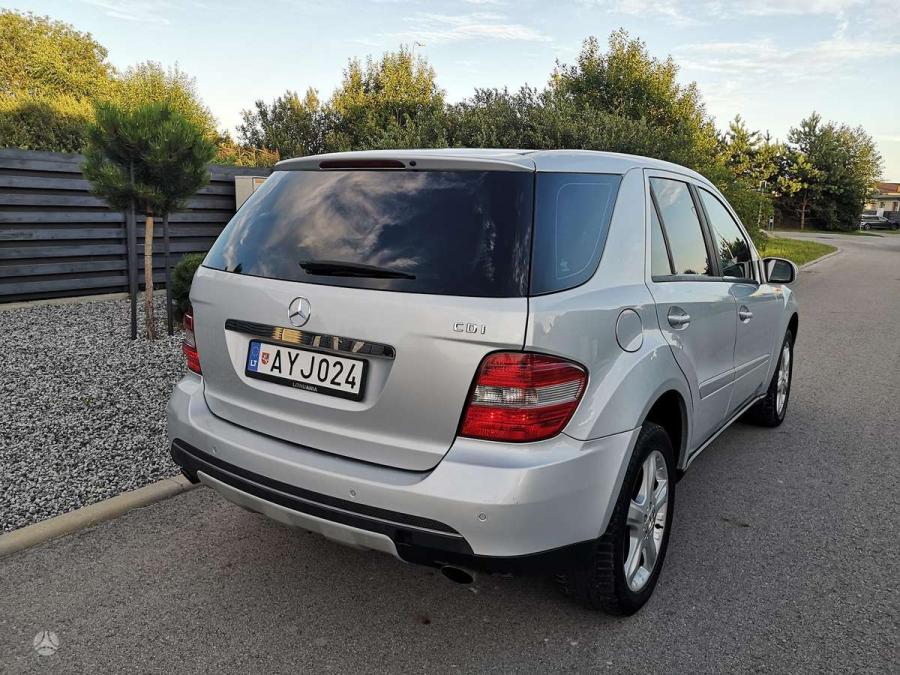 Grey Mercedes-Benz ML 280 2006 in Klaipeda, with an engine capacity of 3.00 L and mileage of 300 thousand km for 4400 €, photo 12 on AUTOMOTO.COM.LV