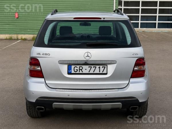 Grey Mercedes-Benz ML 280 2006 in Riga, with an engine capacity of 3.00 L and mileage of 99 thousand km for 8500 €, photo 7 on AUTOMOTO.COM.LV