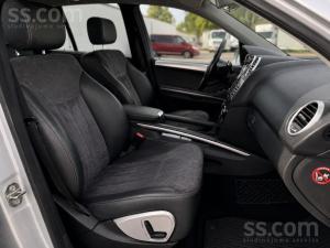 Grey Mercedes-Benz ML 280 2006 in Riga, with an engine capacity of 3.00 L and mileage of 99 thousand km for 8500 €, photo 16 on AUTOMOTO.COM.LV
