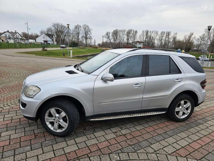 Grey Mercedes-Benz ML 280 2007 in Silute, with an engine capacity of 0.30 L and mileage of 334 thousand km for 6200 €, photo 15 on AUTOMOTO.COM.LV