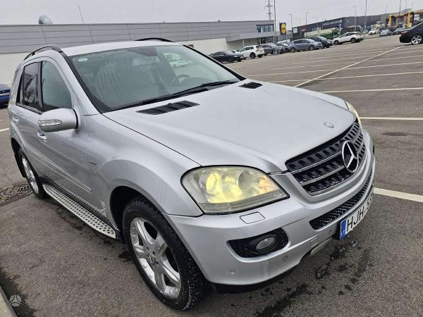 Grey Mercedes-Benz ML 280 2007 in Kaunas, with an engine capacity of 3.00 L and mileage of 310 thousand km for 4300 €, photo 3 on AUTOMOTO.COM.LV