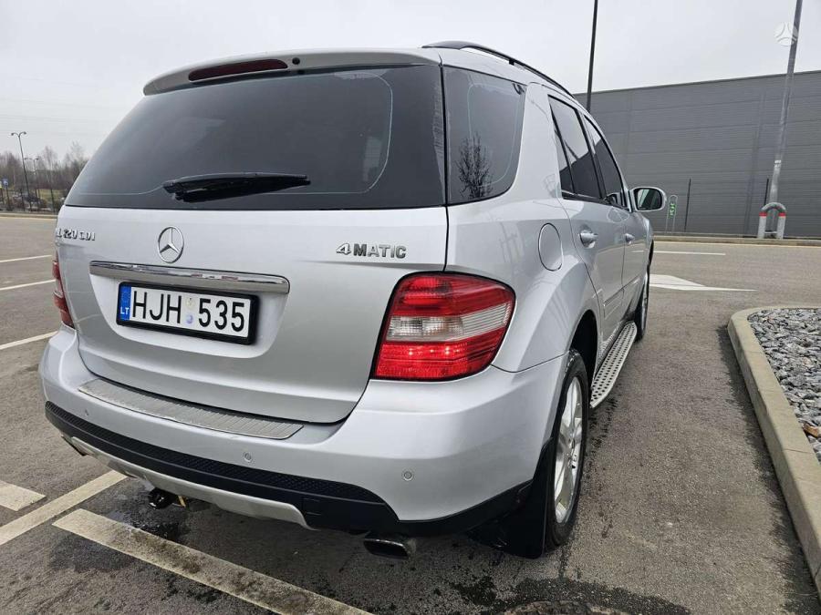 Grey Mercedes-Benz ML 280 2007 in Kaunas, with an engine capacity of 3.00 L and mileage of 310 thousand km for 4300 €, photo 9 on AUTOMOTO.COM.LV
