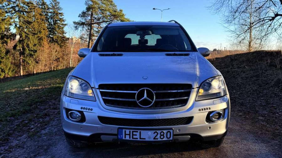 Pelēks Mercedes-Benz ML 280 2007 Viļņa, ar dzinēja tilpumu 2.80 L un nobraukumu 331 tūkst. km par 3950 €, foto 6 vietnē AUTOMOTO.COM.LV