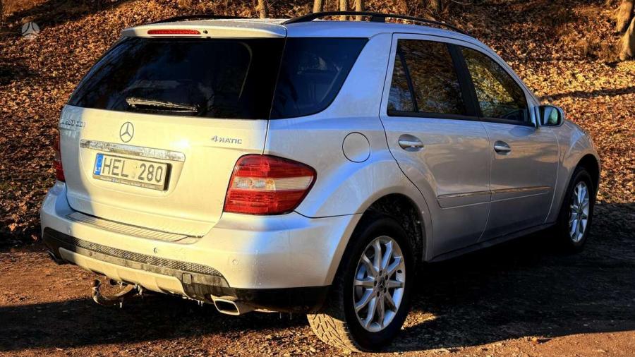 Grey Mercedes-Benz ML 280 2007 in Vilnius, with an engine capacity of 3.00 L and mileage of 331 thousand km for 3950 €, photo 3 on AUTOMOTO.COM.LV