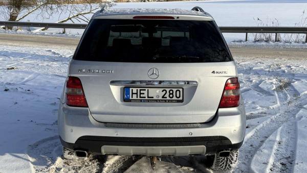 Pelēks Mercedes-Benz ML 280 2007 Viļņa, ar dzinēja tilpumu 3.00 L un nobraukumu 331 tūkst. km par 4250 €, foto 3 vietnē AUTOMOTO.COM.LV