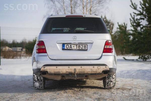 Grey Mercedes-Benz ML 280 2007 in Riga, with an engine capacity of 3.00 L and mileage of 355 thousand km for 6590 €, photo 5 on AUTOMOTO.COM.LV