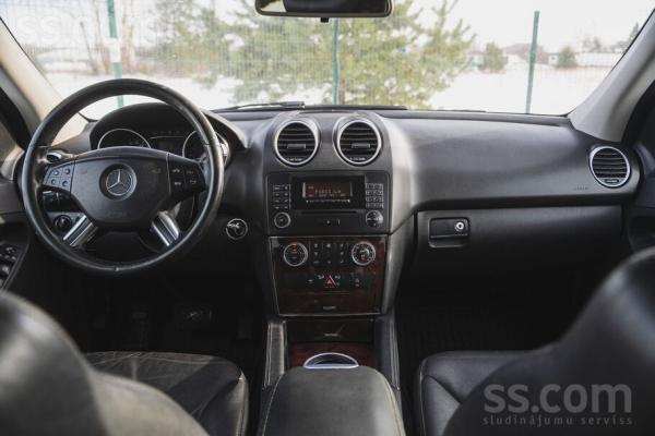 Grey Mercedes-Benz ML 280 2007 in Riga, with an engine capacity of 3.00 L and mileage of 355 thousand km for 6590 €, photo 10 on AUTOMOTO.COM.LV