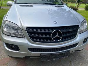 Pelēks Mercedes-Benz ML 280 2007 Marijampole, ar dzinēja tilpumu 0.00 L un nobraukumu 330 tūkst. km par 3500 €, foto 3 vietnē AUTOMOTO.COM.LV