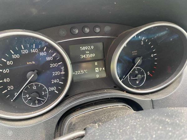 Pelēks Mercedes-Benz ML 280 2007 Marijampole, ar dzinēja tilpumu 0.00 L un nobraukumu 330 tūkst. km par 3500 €, foto 6 vietnē AUTOMOTO.COM.LV