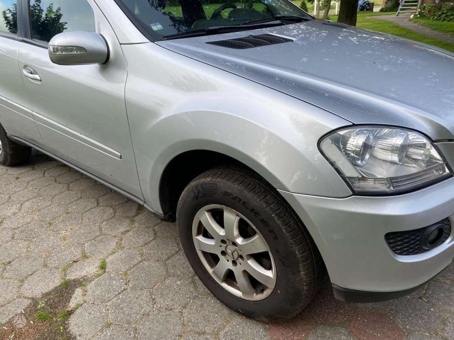 Pelēks Mercedes-Benz ML 280 2007 Marijampole, ar dzinēja tilpumu 0.00 L un nobraukumu 330 tūkst. km par 3500 €, foto 8 vietnē AUTOMOTO.COM.LV