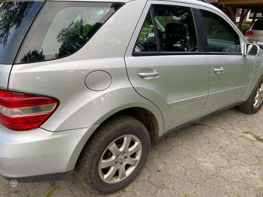 Pelēks Mercedes-Benz ML 280 2007 Marijampole, ar dzinēja tilpumu 0.00 L un nobraukumu 330 tūkst. km par 3500 €, foto 12 vietnē AUTOMOTO.COM.LV