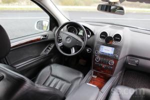 Pelēks Mercedes-Benz ML 280 2007 Jelgava, ar dzinēja tilpumu 3.00 L un nobraukumu 360 tūkst. km par 4500 €, foto 5 vietnē AUTOMOTO.COM.LV