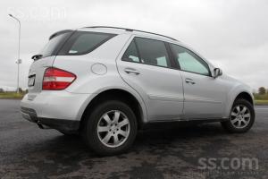 Pelēks Mercedes-Benz ML 280 2007 Jelgava, ar dzinēja tilpumu 3.00 L un nobraukumu 360 tūkst. km par 4500 €, foto 10 vietnē AUTOMOTO.COM.LV