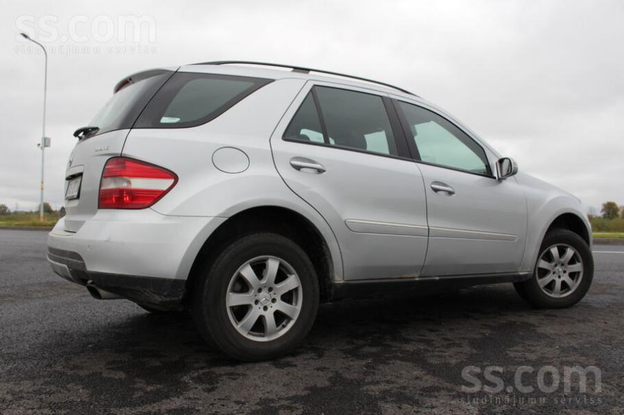 Pelēks Mercedes-Benz ML 280 2007 Jelgava, ar dzinēja tilpumu 3.00 L un nobraukumu 360 tūkst. km par 4500 €, foto 10 vietnē AUTOMOTO.COM.LV