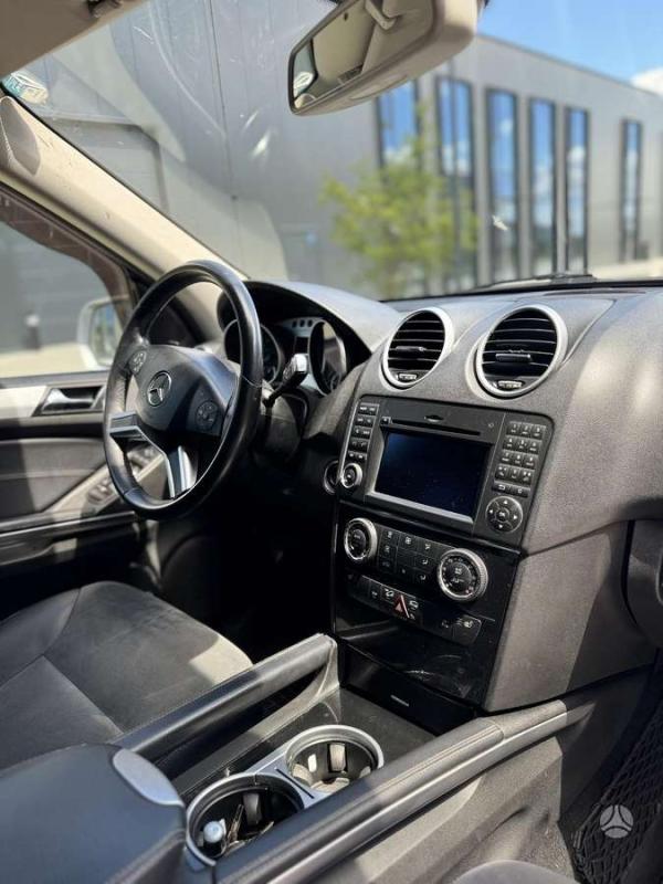 Pelēks Mercedes-Benz ML 280 2008 Viļņa, ar dzinēja tilpumu 2.99 L un nobraukumu 390 tūkst. km par 4000 €, foto 6 vietnē AUTOMOTO.COM.LV