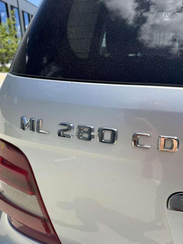 Pelēks Mercedes-Benz ML 280 2008 Viļņa, ar dzinēja tilpumu 2.99 L un nobraukumu 390 tūkst. km par 4000 €, foto 9 vietnē AUTOMOTO.COM.LV