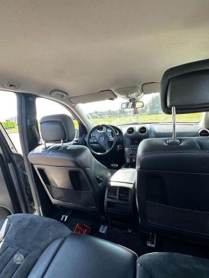 Grey Mercedes-Benz ML 280 2008 in Gargzdai, with an engine capacity of 2.99 L and mileage of 275 thousand km for 4300 €, photo 8 on AUTOMOTO.COM.LV