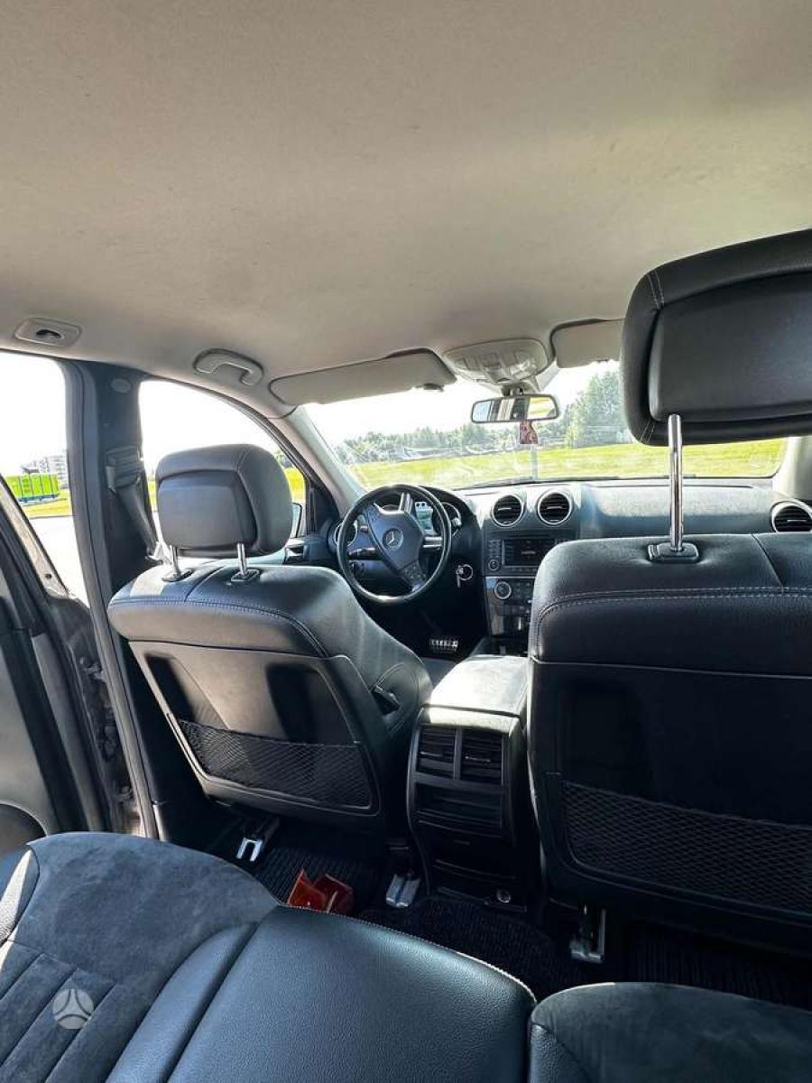 Grey Mercedes-Benz ML 280 2008 in Gargzdai, with an engine capacity of 2.99 L and mileage of 275 thousand km for 4300 €, photo 8 on AUTOMOTO.COM.LV