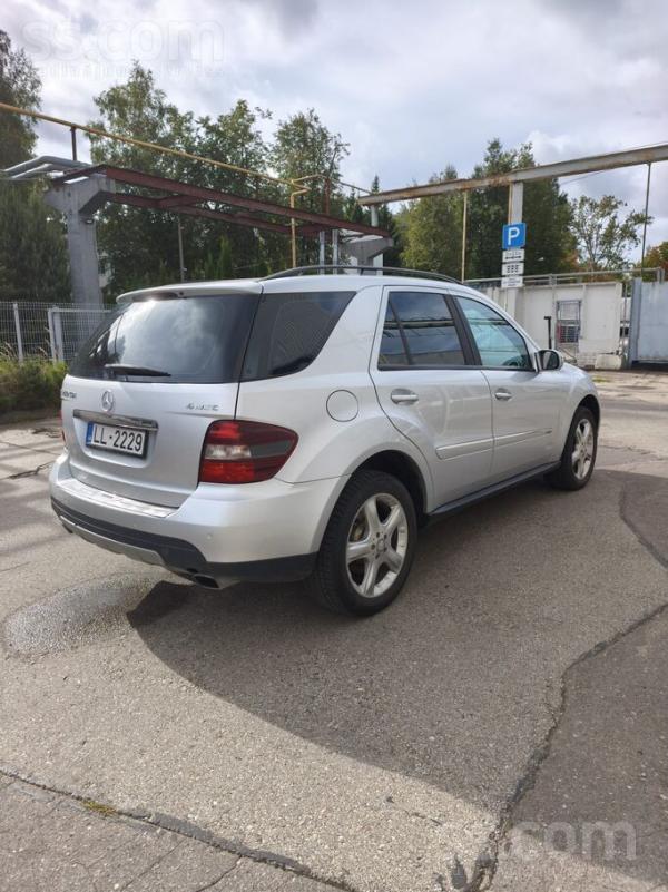 Pelēks Mercedes-Benz ML 280 2008 Rīga, ar dzinēja tilpumu 3.00 L un nobraukumu 398 tūkst. km par 6200 €, foto 7 vietnē AUTOMOTO.COM.LV