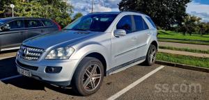 Pelēks Mercedes-Benz ML 280 2008 Rīga, ar dzinēja tilpumu 3.00 L un nobraukumu 229 tūkst. km par 9000 €, foto  vietnē AUTOMOTO.COM.LV
