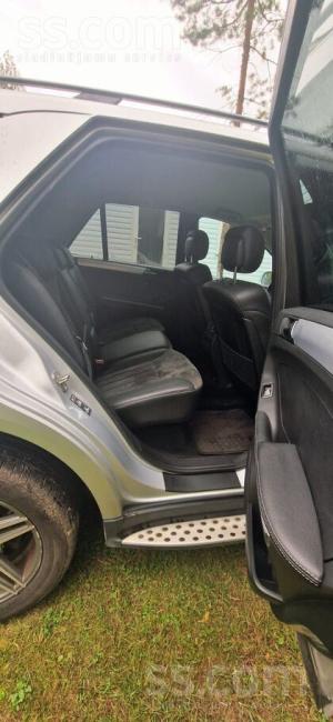 Pelēks Mercedes-Benz ML 280 2008 Rīga, ar dzinēja tilpumu 3.00 L un nobraukumu 229 tūkst. km par 9000 €, foto 8 vietnē AUTOMOTO.COM.LV