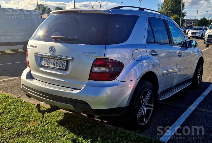 Grey Mercedes-Benz ML 280 2008 in Riga, with an engine capacity of 3.00 L and mileage of 229 thousand km for 9000 €, photo 4 on AUTOMOTO.COM.LV