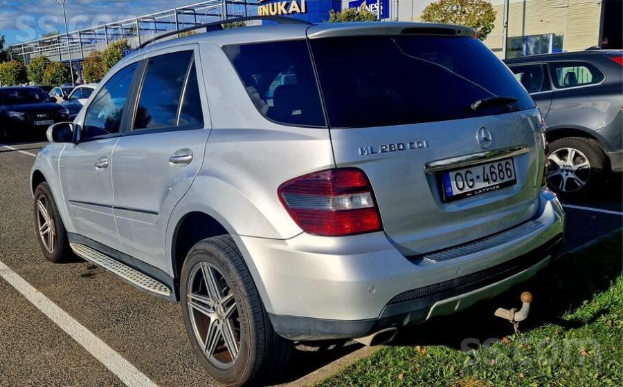 Grey Mercedes-Benz ML 280 2008 in Riga, with an engine capacity of 3.00 L and mileage of 229 thousand km for 9000 €, photo 5 on AUTOMOTO.COM.LV