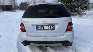 Pelēks Mercedes-Benz ML 280 2007 Viļņa, ar dzinēja tilpumu 2.80 L un nobraukumu 331 tūkst. km par 3999 €, foto 4 vietnē AUTOMOTO.COM.LV