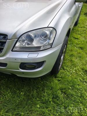 Sarkans Mercedes-Benz ML 280 2007 Rīga, ar dzinēja tilpumu 3.00 L un nobraukumu 462 tūkst. km par 3700 €, foto 3 vietnē AUTOMOTO.COM.LV