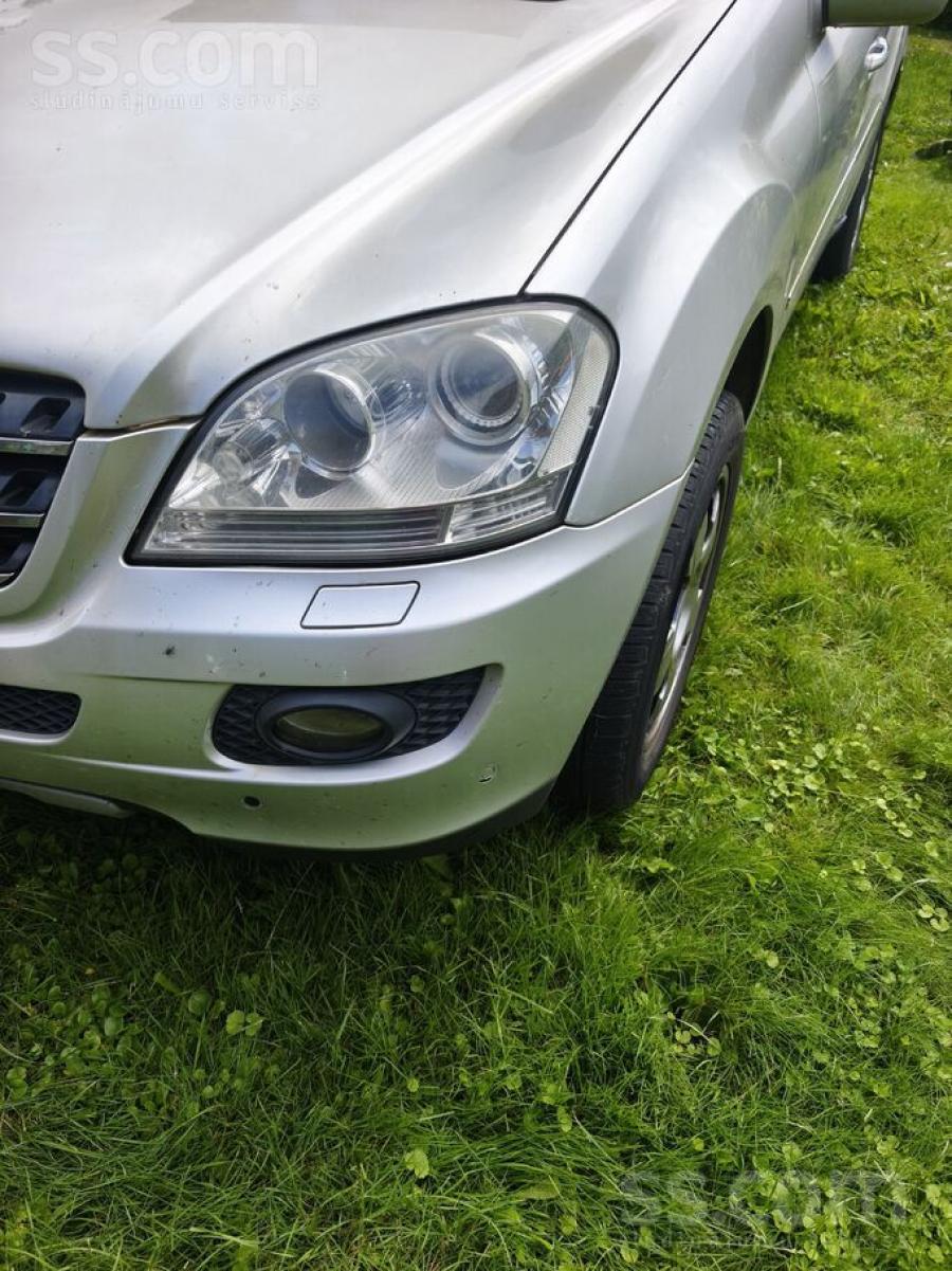 Sarkans Mercedes-Benz ML 280 2007 Rīga, ar dzinēja tilpumu 3.00 L un nobraukumu 462 tūkst. km par 3700 €, foto 3 vietnē AUTOMOTO.COM.LV