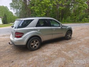 Sarkans Mercedes-Benz ML 280 2007 Rīga, ar dzinēja tilpumu 3.00 L un nobraukumu 462 tūkst. km par 3700 €, foto 4 vietnē AUTOMOTO.COM.LV