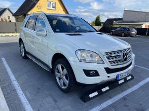 Balts Mercedes-Benz ML 280 2009 Kauņa, ar dzinēja tilpumu 3.20 L un nobraukumu 226 tūkst. km par 5800 €, foto  vietnē AUTOMOTO.COM.LV