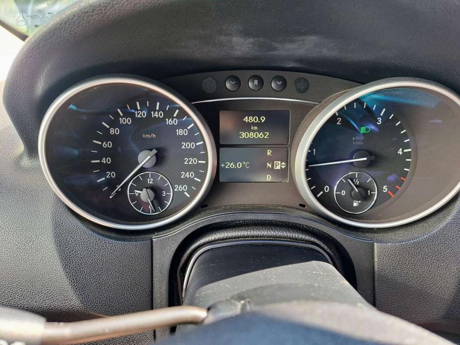 Melns Mercedes-Benz ML 300 2009 Jonava, ar dzinēja tilpumu 2.98 L un nobraukumu 308 tūkst. km par 7200 €, foto 14 vietnē AUTOMOTO.COM.LV