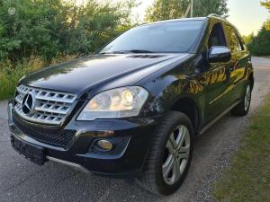 Melns Mercedes-Benz ML 300 2009 Kauņa, ar dzinēja tilpumu 3.00 L un nobraukumu 340 tūkst. km par 5700 €, foto 3 vietnē AUTOMOTO.COM.LV