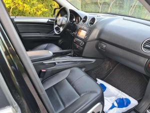 Melns Mercedes-Benz ML 300 2009 Kauņa, ar dzinēja tilpumu 3.00 L un nobraukumu 340 tūkst. km par 5700 €, foto 10 vietnē AUTOMOTO.COM.LV