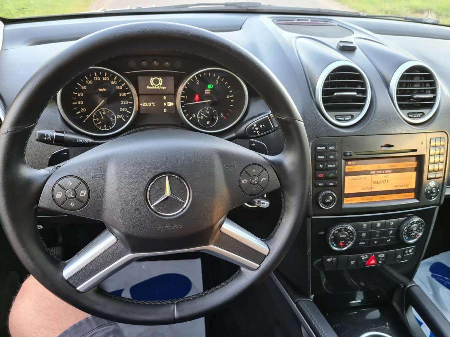 Melns Mercedes-Benz ML 300 2009 Kauņa, ar dzinēja tilpumu 3.00 L un nobraukumu 340 tūkst. km par 5700 €, foto 12 vietnē AUTOMOTO.COM.LV