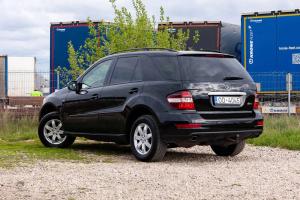 Черный Мерседес МЛ 300 2010 в Рига, объемом двигателя 3.00 л и пробегом 157 тыс. км за 10995 €, фото 3 на AUTOMOTO.COM.LV