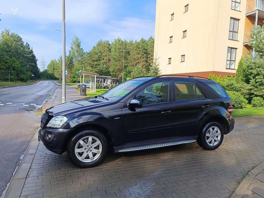 Черный Мерседес МЛ 300 2010 в Вильнюс, объемом двигателя 2.99 л и пробегом 312 тыс. км за 7200 €, фото 4 на AUTOMOTO.COM.LV
