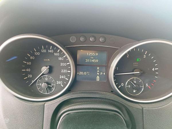 Black Mercedes-Benz ML 300 2010 in Vilnius, with an engine capacity of 2.99 L and mileage of 312 thousand km for 7200 €, photo 10 on AUTOMOTO.COM.LV