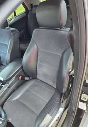 Melns Mercedes-Benz ML 300 2010 Klaipėda, ar dzinēja tilpumu 2.99 L un nobraukumu 319 tūkst. km par 7700 €, foto 15 vietnē AUTOMOTO.COM.LV