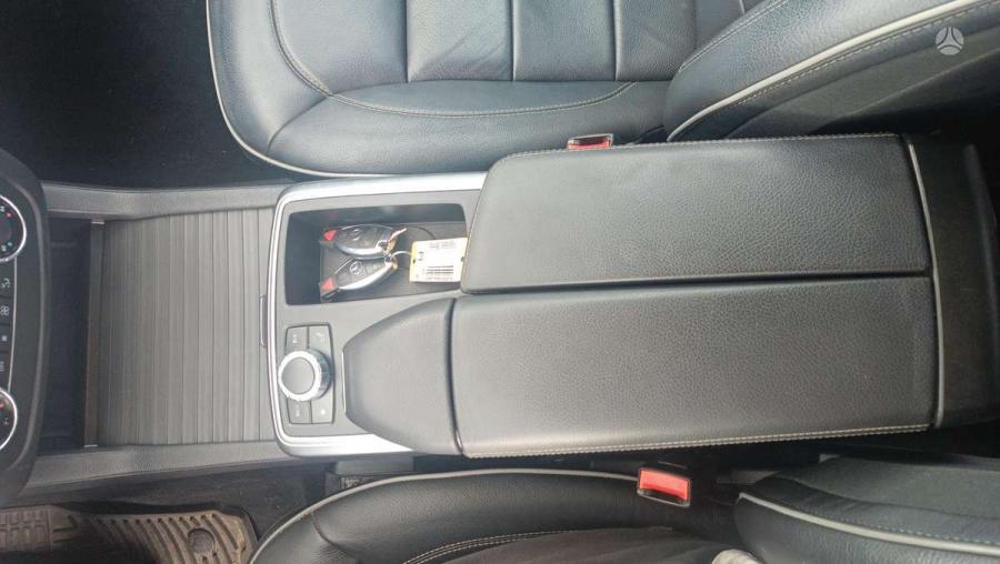 Mercedes-Benz ML 300 2013 in Anyksciai, with an engine capacity of 3.00 L and mileage of 95 thousand km for 17500 €, photo 4 on AUTOMOTO.COM.LV