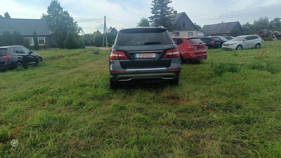 Mercedes-Benz ML 300 2013 in Anyksciai, with an engine capacity of 3.00 L and mileage of 95 thousand km for 17500 €, photo 19 on AUTOMOTO.COM.LV