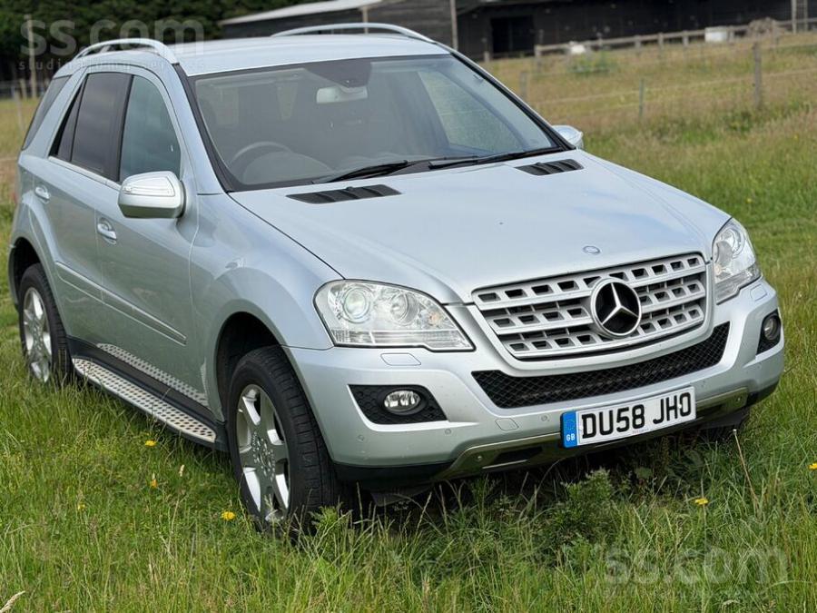 Pelēks Mercedes-Benz ML 300 2008 Rīga, ar dzinēja tilpumu 3.00 L un nobraukumu 95 tūkst. km par 4000 €, foto 3 vietnē AUTOMOTO.COM.LV