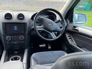 Pelēks Mercedes-Benz ML 300 2008 Rīga, ar dzinēja tilpumu 3.00 L un nobraukumu 95 tūkst. km par 4000 €, foto 11 vietnē AUTOMOTO.COM.LV