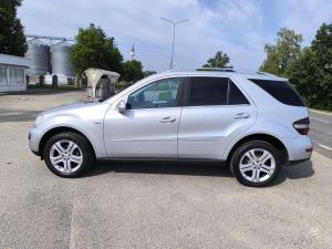 Grey Mercedes-Benz ML 300 2010 in Joniskis, with an engine capacity of 3.00 L and mileage of 266 thousand km for 7850 €, photo 3 on AUTOMOTO.COM.LV