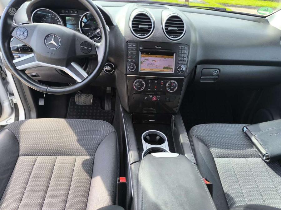 Grey Mercedes-Benz ML 300 2010 in Joniskis, with an engine capacity of 3.00 L and mileage of 266 thousand km for 7850 €, photo 14 on AUTOMOTO.COM.LV